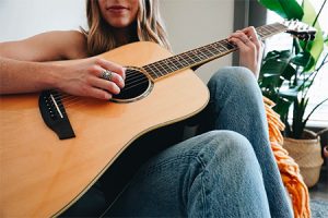 56 Guitar Strumming Patterns for Beginners | Deviant Noise Blog