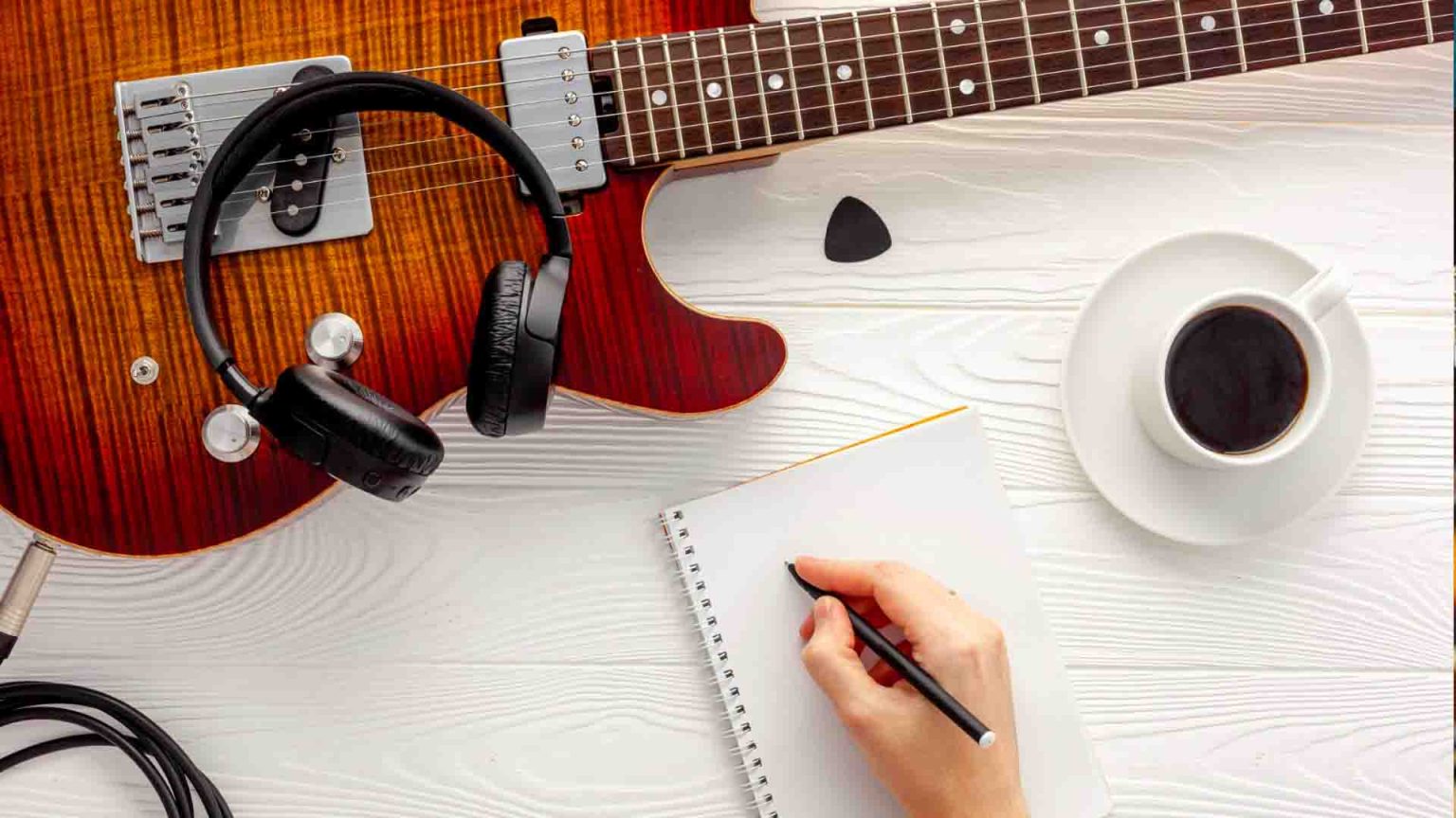 How to Write a Song (Beginners Guide) | Deviant Noise Blog