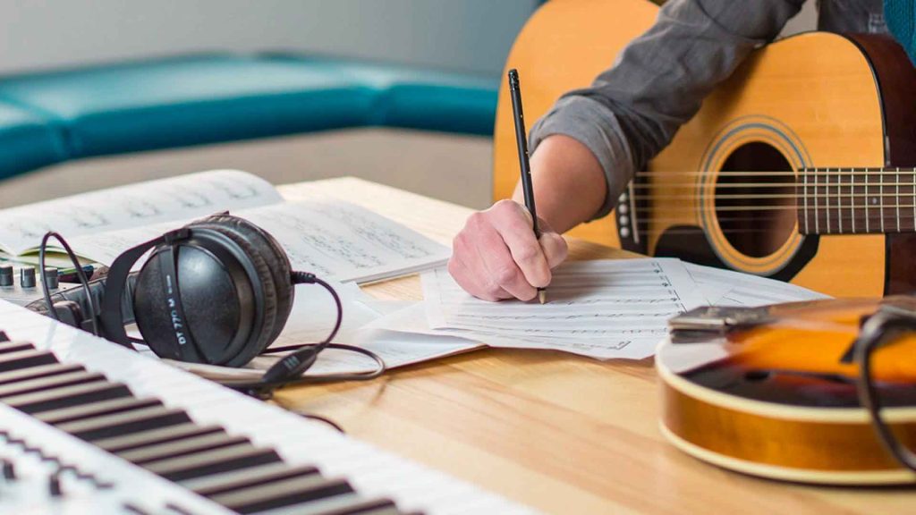 How to Write a Song (Beginners Guide) | Deviant Noise Blog